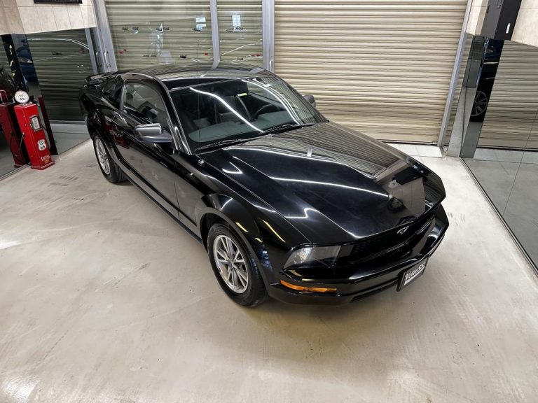 FORD MUSTANG 4.0 COUPE – Vettess Classic Cars